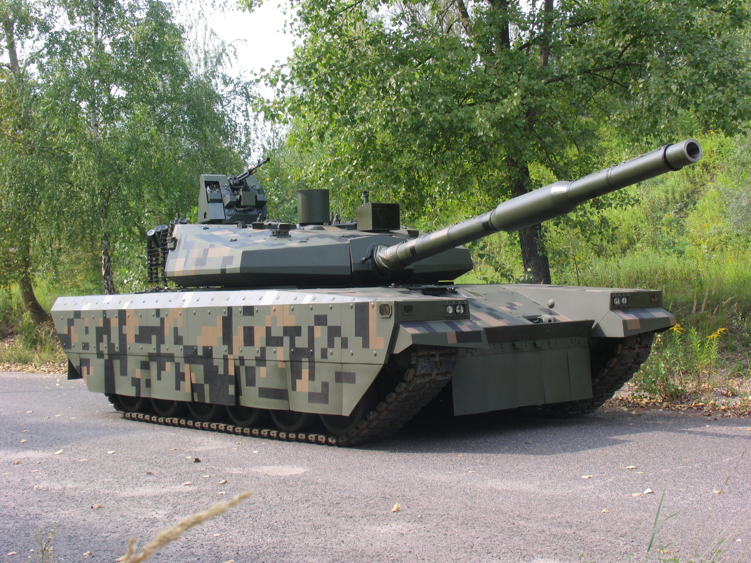 Poland develops new PT-16 main battle tank