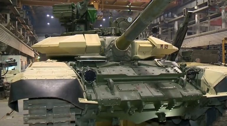 First batch of new T-90 tanks for Iraq spotted at UralVagonZavod’s facility