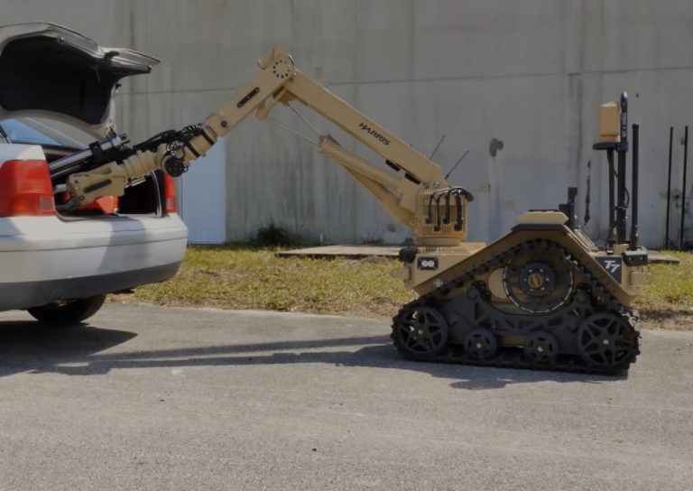 British Army accepted first Harris T7 robotic systems