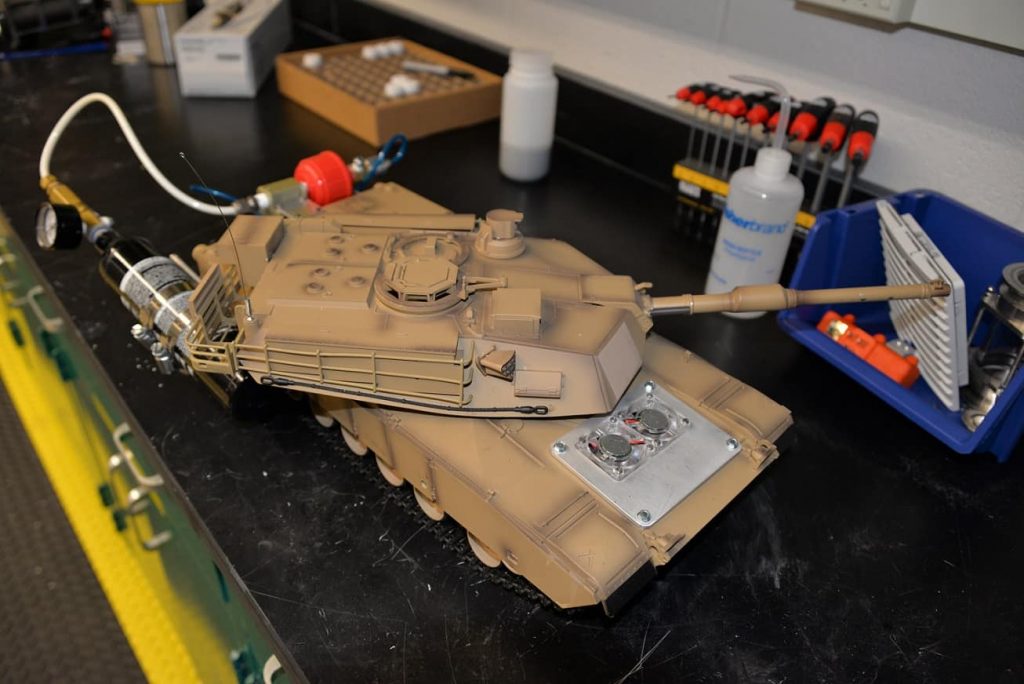 U.S. Army develops stealthy, hydrogen fuel cell tanks