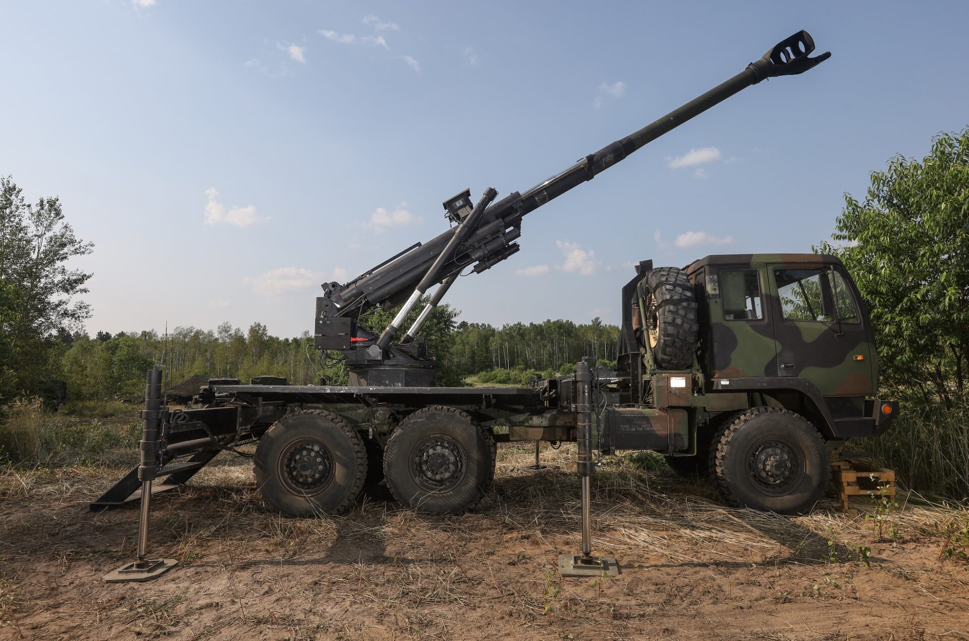 U.S. Army wants new 155mm artillery system