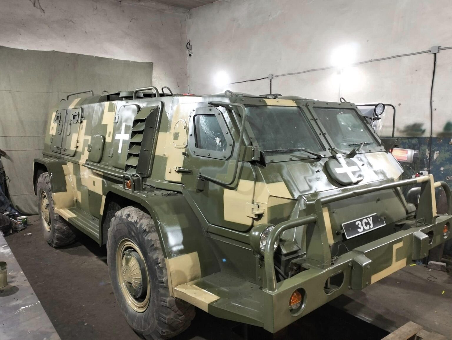 Ukrainian Soldiers capture Russia’s rare armored vehicle