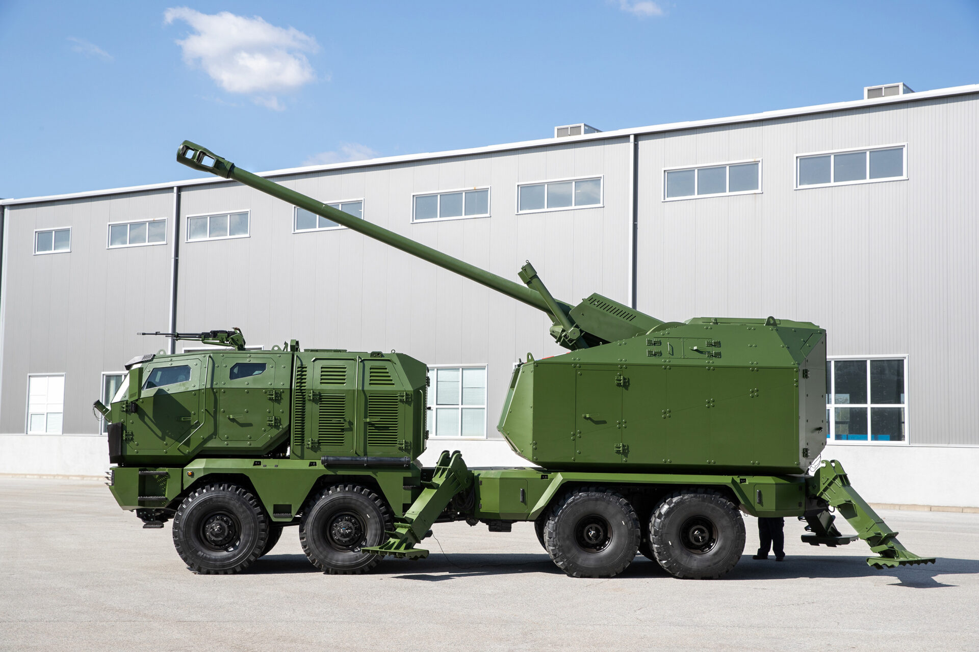 Serbia to supply 155mm wheeled howitzers to mystery customer