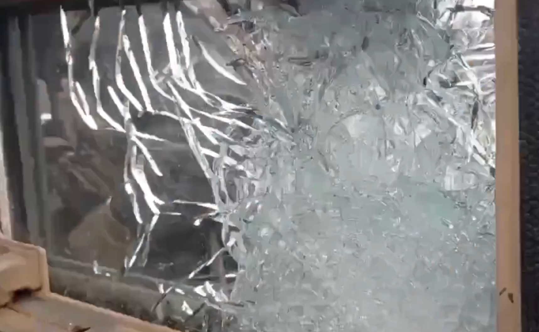 Russian soldiers surprised by Humvee’s armor protection level