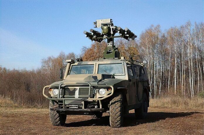 Ukrainian troops blow up rare Russian air defense system