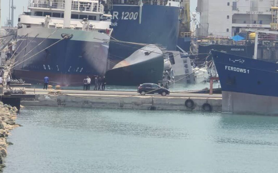 Iranian frigate sunk in Bandar Abbas port
