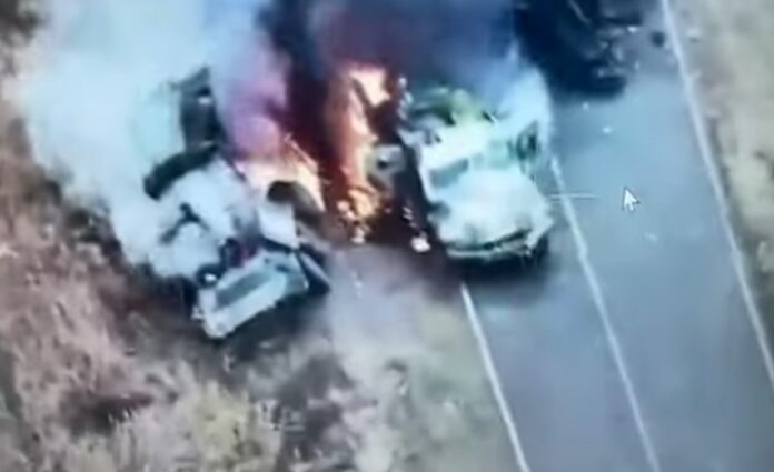Russian military column destroyed by Ukrainian tank fire