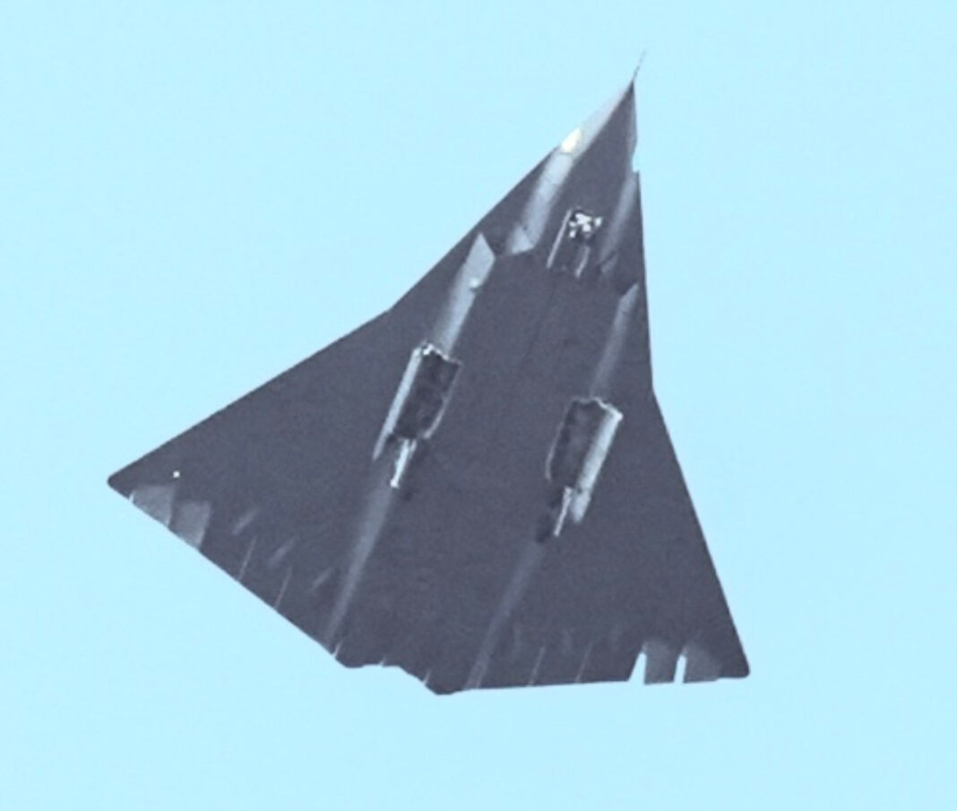 China’s next-gen fighter-bomber takes to the skies