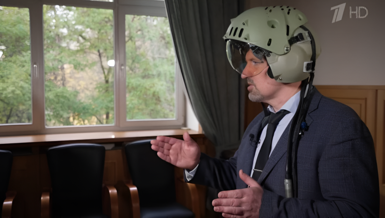 Russia tries to develop next-gen helmet for Su-57 pilots