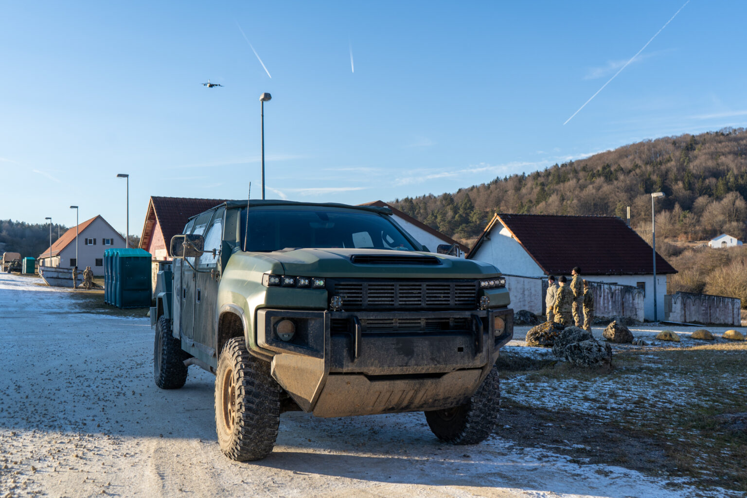 US Army trials hybrid recon vehicle