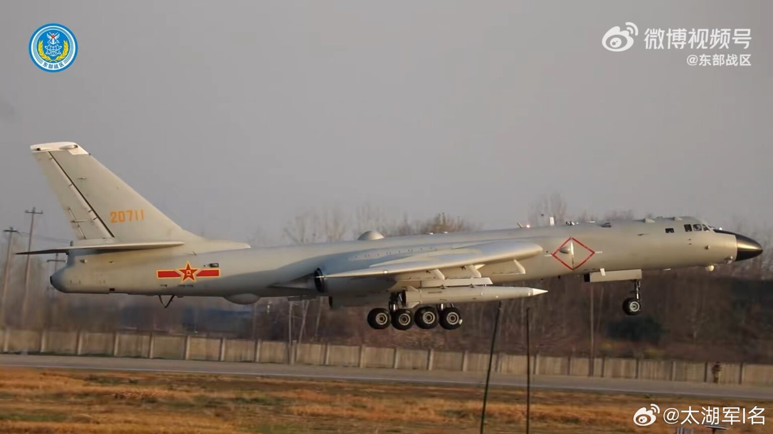 Chinese bomber spotted carrying KD-21 ballistic missiles