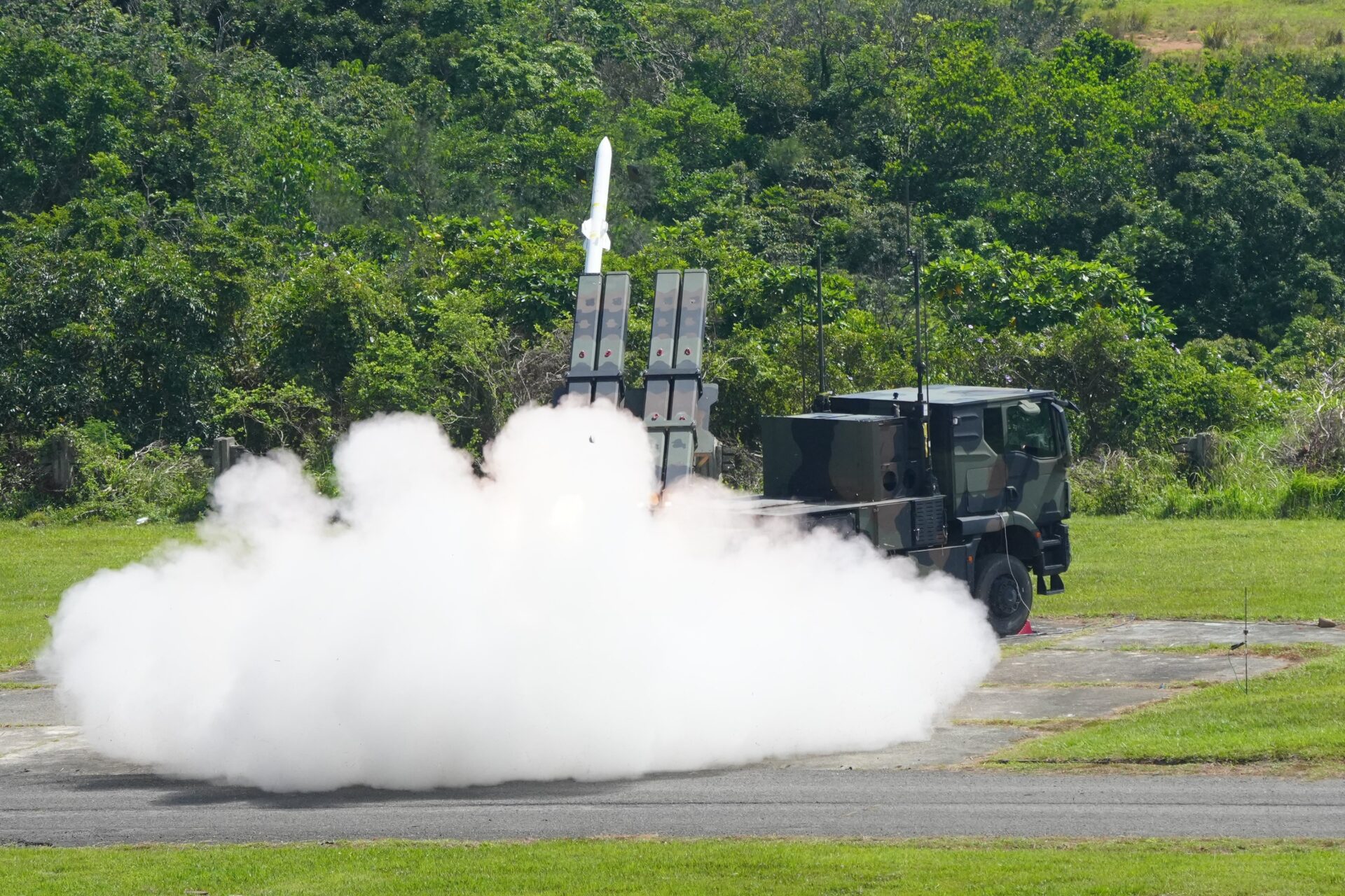 Taiwan debuts new air defense system in live-fire test