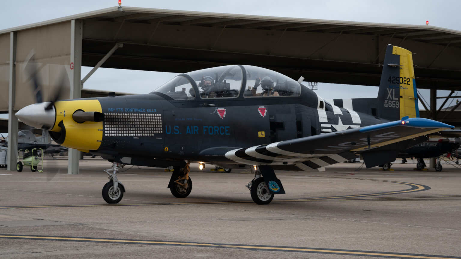 T-6A trainer to get new avionics in $2.2B deal