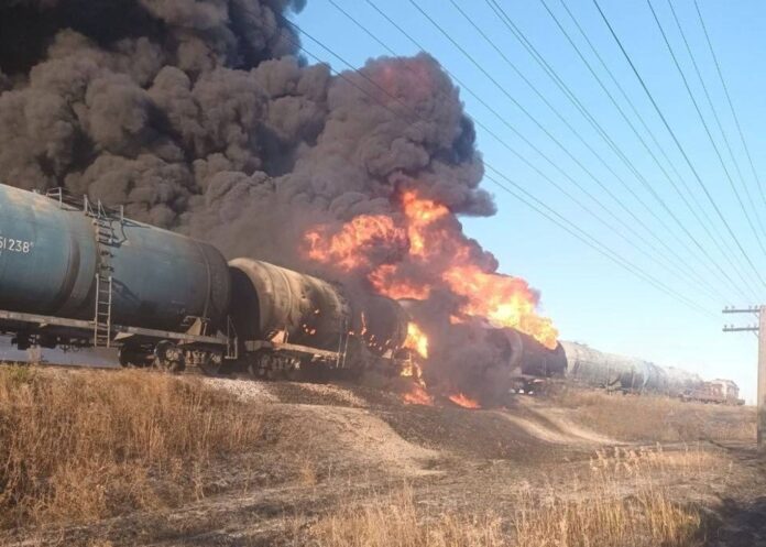 Ukrainian forces destroy Russian fuel train near frontline