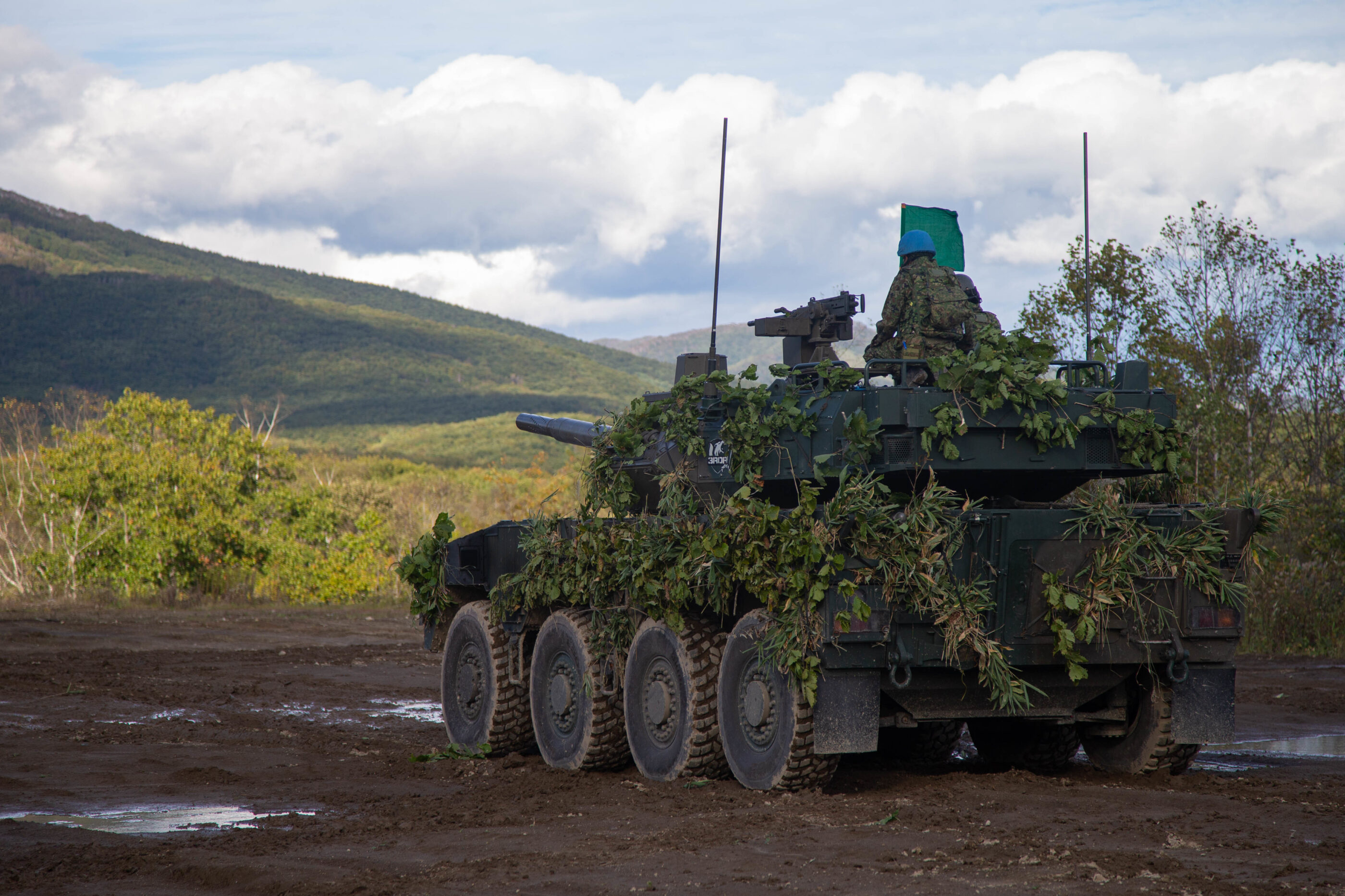 Japan to reorganize army structure with new large-scale formations