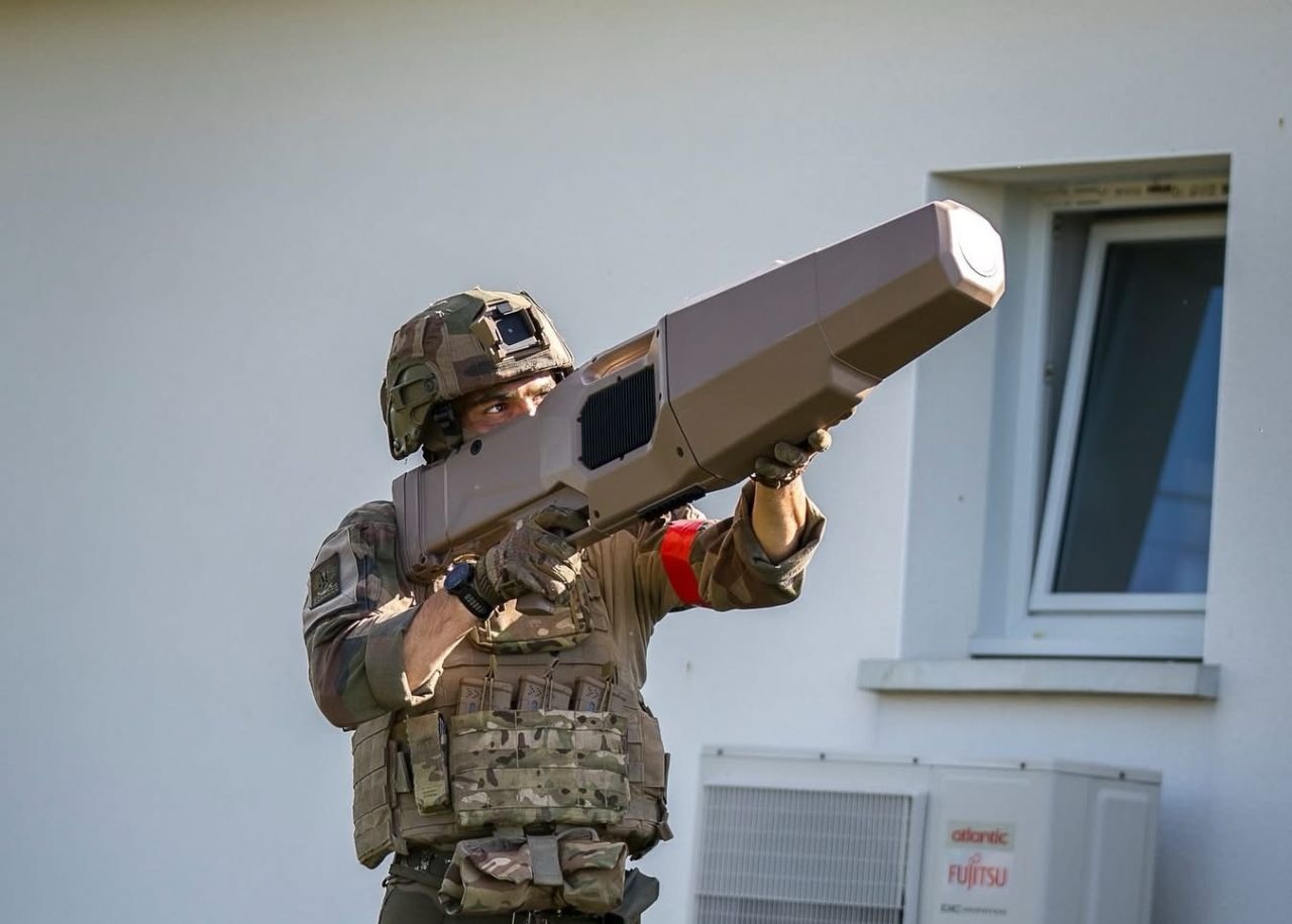 French paratroopers test combat drones at FURY 25