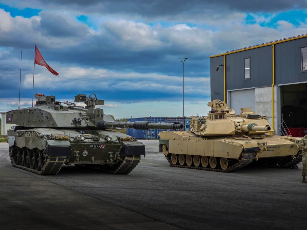Abrams meets Challenger 2 on NATO’s eastern flank
