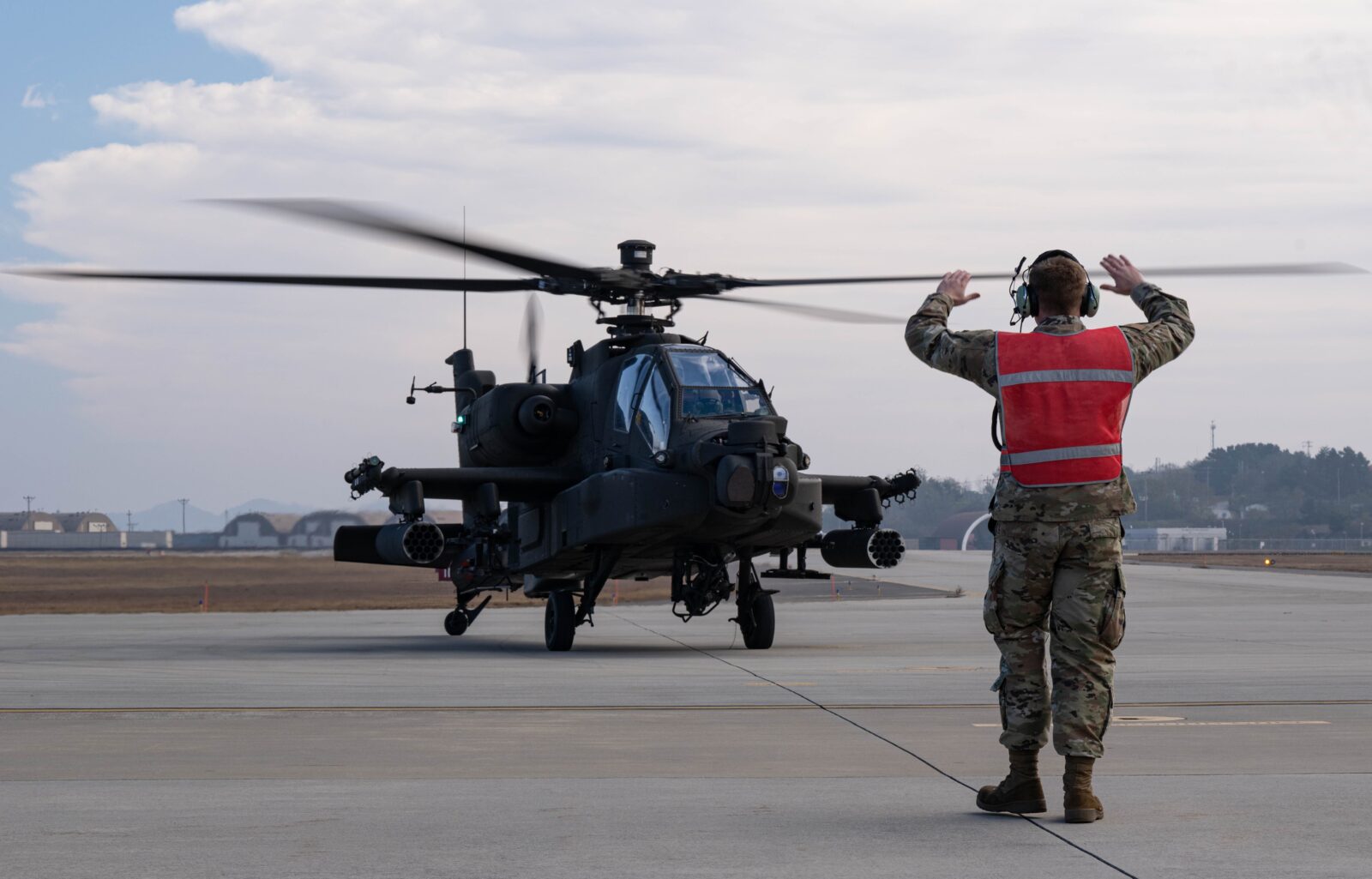 Boeing secures multi-billion contract for new AH-64E Apaches