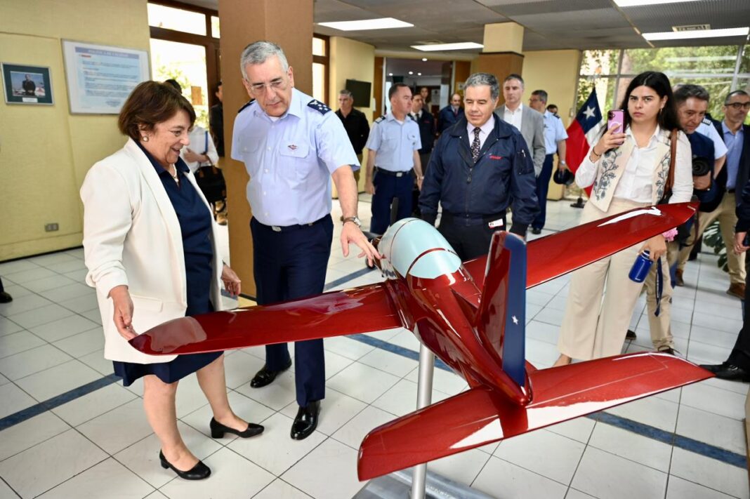 Chile unveils progress on new T-40 trainer aircraft