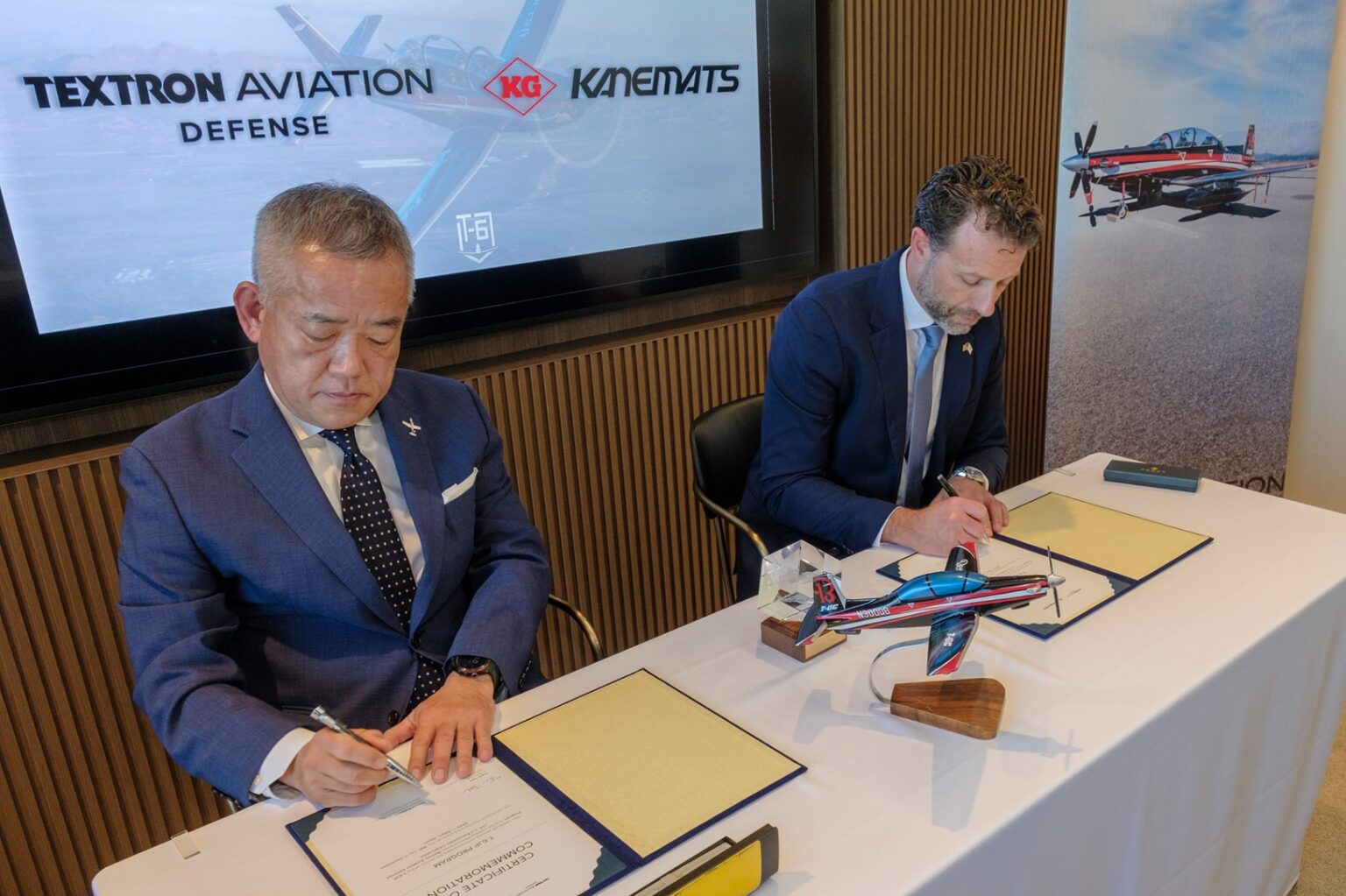 Japan orders T-6 Texan II trainers from Textron