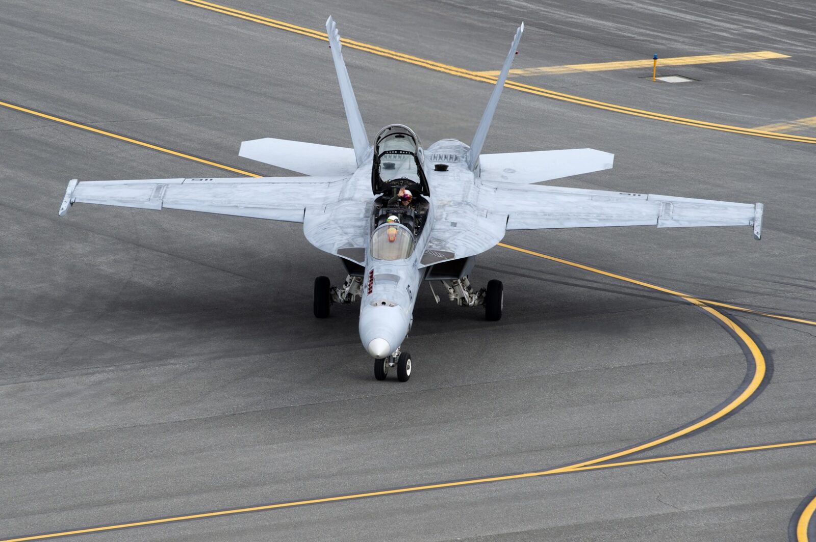 U.S. Navy extends Super Hornet service life with $930M award