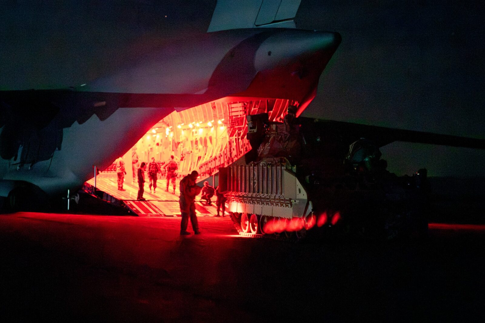 U.S. Army deploys heavy combat vehicles to Middle East