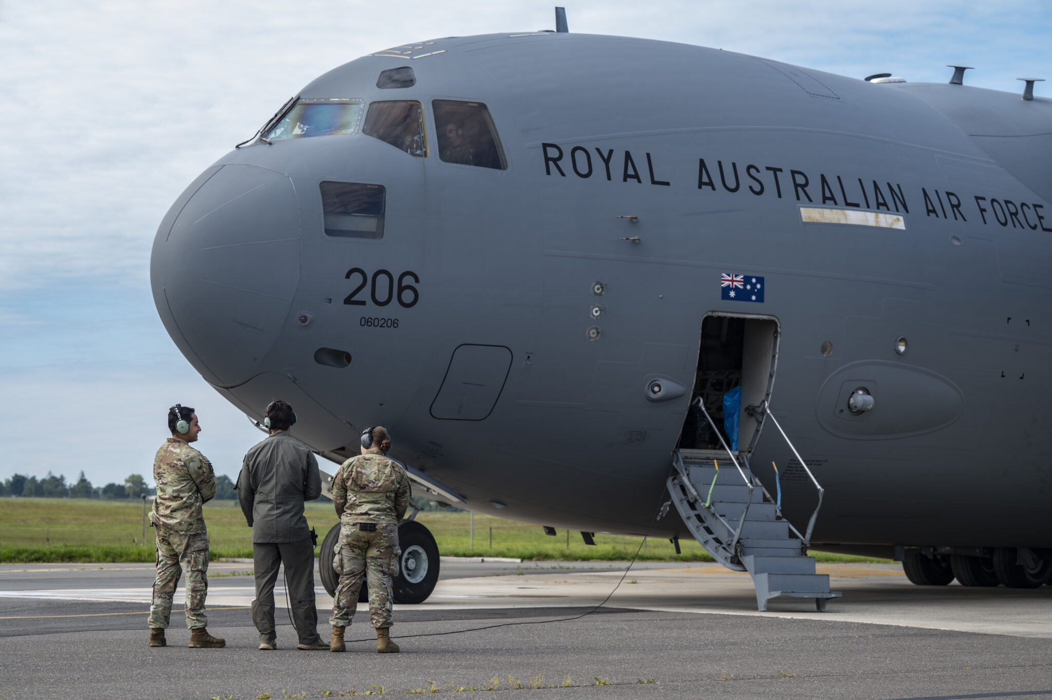 U.S. Air Force orders C-17 defense system upgrades for allies