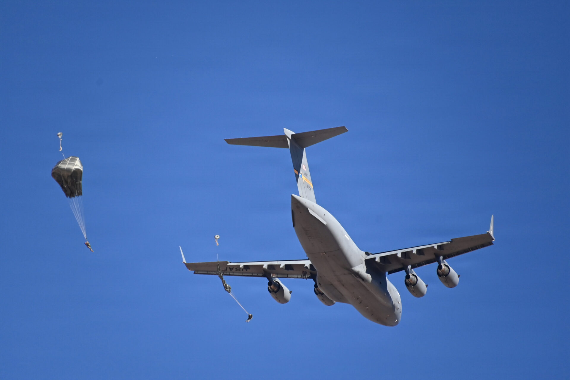 U.S. Army tests upgraded airdrop systems